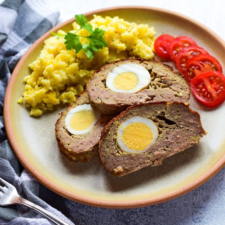 Domácí sekaná s vajíčkem + recept » MlsnáVařečka.cz